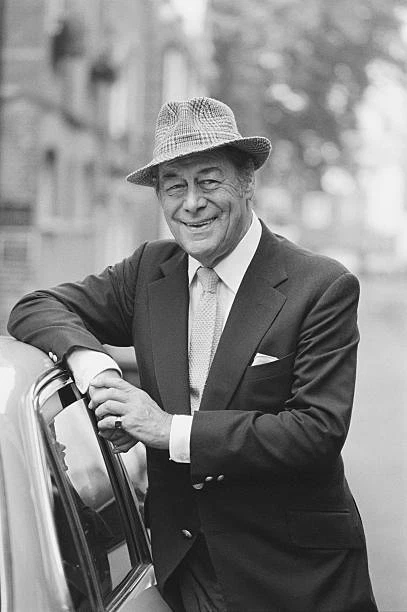 ENGLISH ACTOR REX Harrison Pictured In London 1982 OLD PHOTO EUR 6,61 ...
