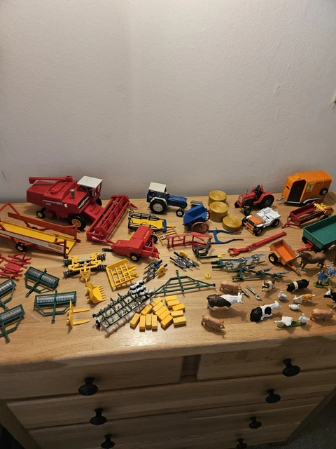 BIG BUNDLE OF Britains Farm Vehicles, Animal Figures & Accessories £17. ...