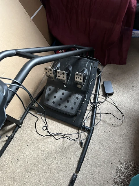 GT OMEGA RACING Cockpit With Logitech G923 Steering Wheel And Pedals £ ...