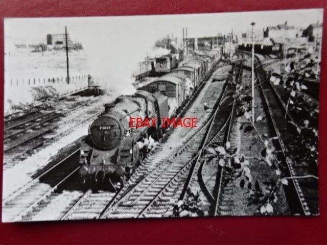 PHOTO BR Standard Class 5 Loco No 73025 At Wroxham 6/66 EUR 2,63 ...