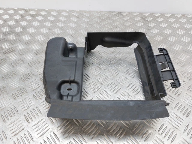 PEUGEOT 308 T9 Mk2 Front Air Intake Radiator Guide 2014 9677363980 £40. ...