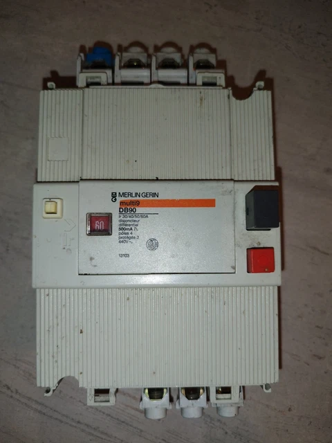 DISJONCTEUR DE BRANCHEMENT 500mA DB90 2P 15/30/45A MERLIN GERIN REF ...