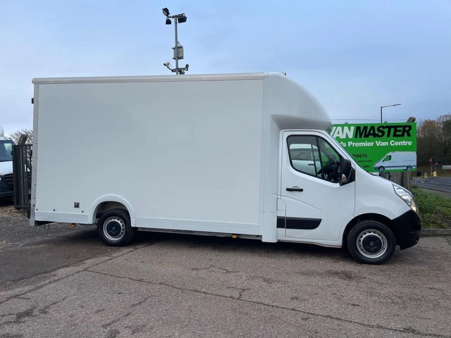 2018 RENAULT MASTER 2.3 dCi 35 Business Platform Cab FWD LWB Euro 6 2dr ...