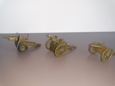 BRITIANS MILITARY MODELS. two howitzers and one field gun. vintage ...