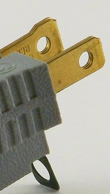 1 AC OUTLET ADAPTER 3 prong Convert 2 blade grounding Cheater Plug ...