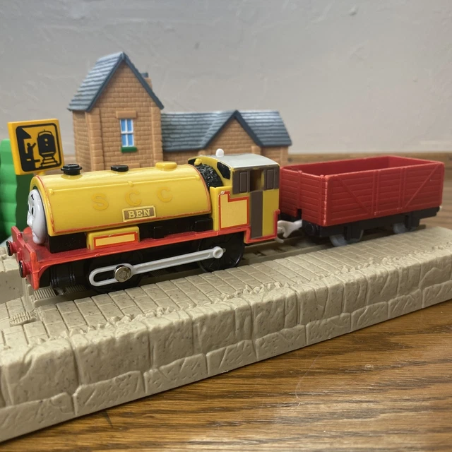 THOMAS & FRIENDS TrackMaster Ben 2006 Ben/Bill Twins Motorized Train ...