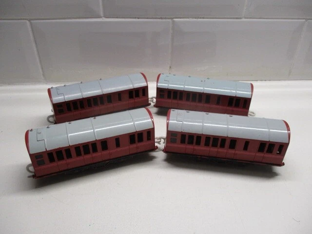 TOMY TRACKMASTER THOMAS the tank engine train set 4 red express coaches ...