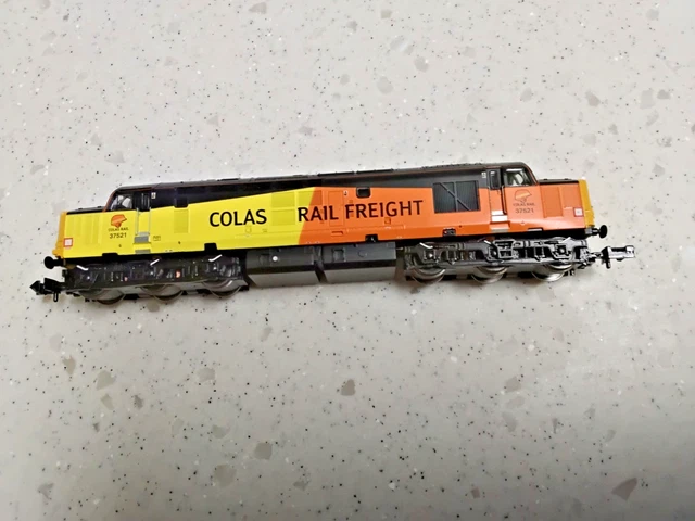 GRAHAM FARISH N Gauge 371-173 Class 37/5 37521 Colas Rail Frieght ...