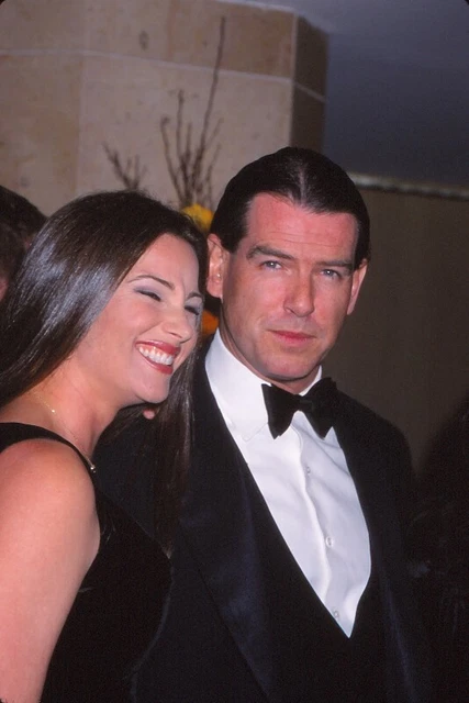 DIA PIERCE BROSNAN und Keely Shaye Smith 1998 formato KB fotografo P14 ...