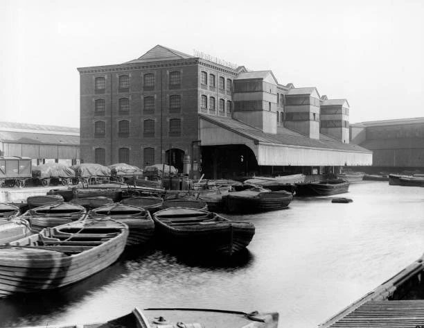 THE LONDON NORTH Western Railways Goods Depot At Poplar Docks 1 Train ...