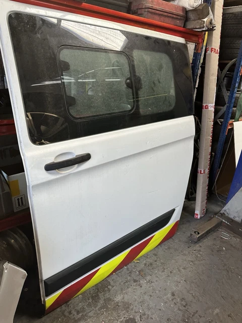 FORD TRANSIT CUSTOM Sliding Side Loading Door Passenger Side 2020 £271. ...