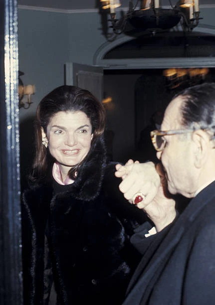 JACKIE KENNEDY ONASSIS and Andre Meyer at Jackie Kennedy Ona - 1971 Old ...