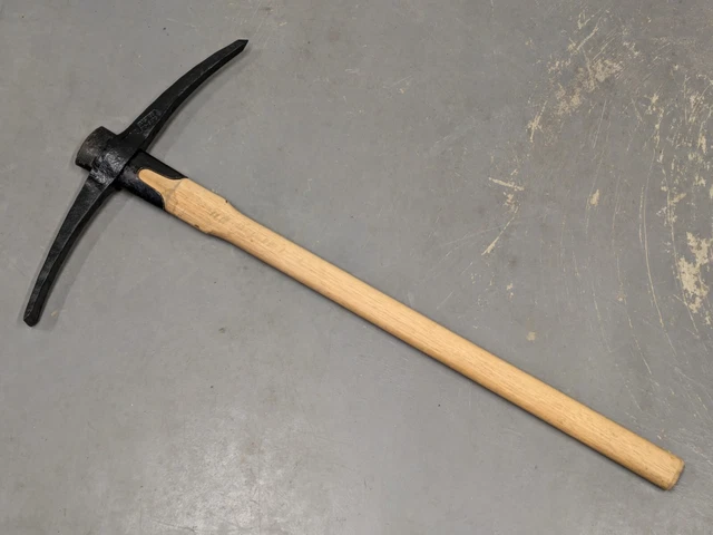 BRITISH ARMY - Military - MOD - Pick Axe - Gripfast - BMS - Dated 1987 ...