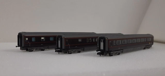 374-990X GRAHAM FARISH Royal Train Coach Pack A *MISSING COUPLINGS* £1. ...