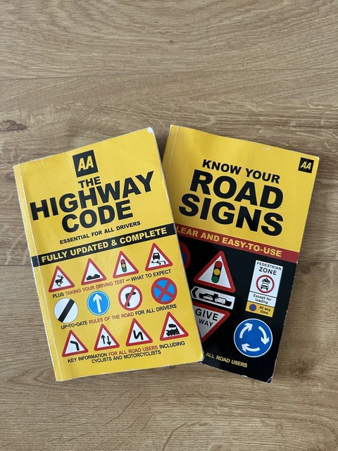 HIGHWAY CODE AND Road Signs Official Books £1.50 - PicClick UK