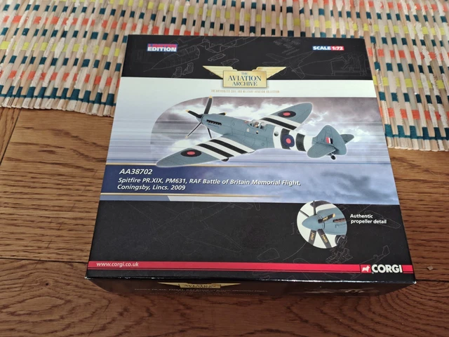 CORGI AVIATION ARCHIVE Supermarine Spitfire Pr.xix Pm631 Bbmf Aa38702 £ ...