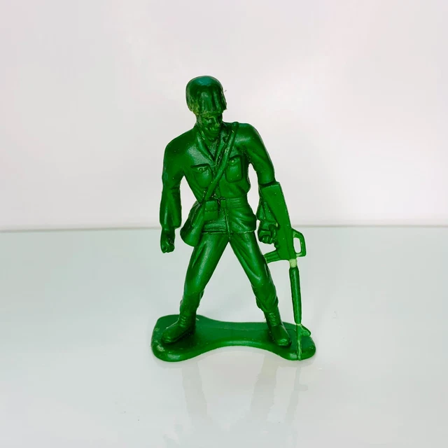 VINTAGE LARGE 4& Green Army Men Soldier Figure By Greenbrier ...