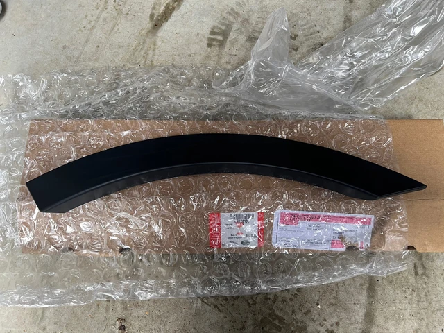 LAND ROVER DISCOVERY Sport wheel arch trim rear n/s LR128133 £75.00 ...