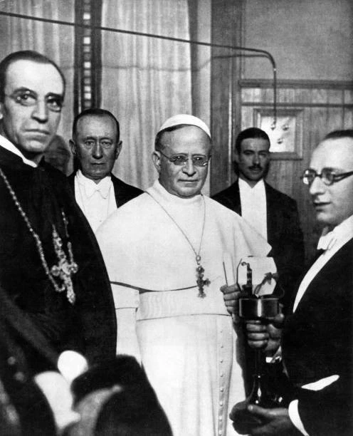 POPE PIUS XI Inaugurating Vatican Radio Old 1930s Photo $9.00 - PicClick AU