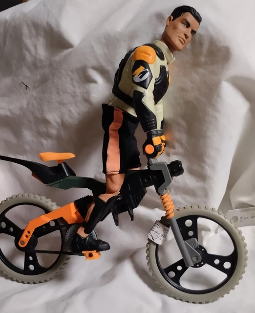 ACTION MAN HABILLÉ sur son vélo tout terrain BMX Bicycle EUR 14,00 ...