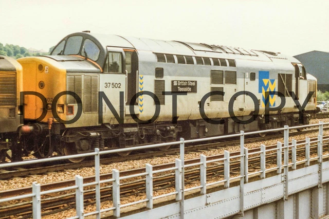 UK DIESEL TRAIN Railway Photograph Of Class 37 37502 Loco. Rm37-1381 £1 ...