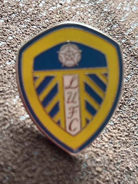 LEEDS UNITED ENGLISH Championship Football Club Enamel Pin Badge ...