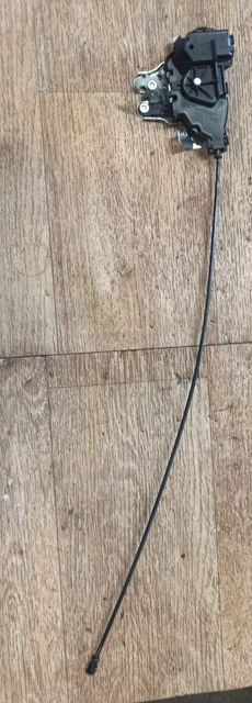 SERRURE DE COFFRE Mercedes Classe C C63 Amg W204 A2047500485 EUR 24,00 ...