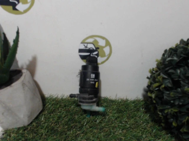 POMPE LAVE GLACE avant OPEL CORSA B 90492356 EUR 10,00 - PicClick FR