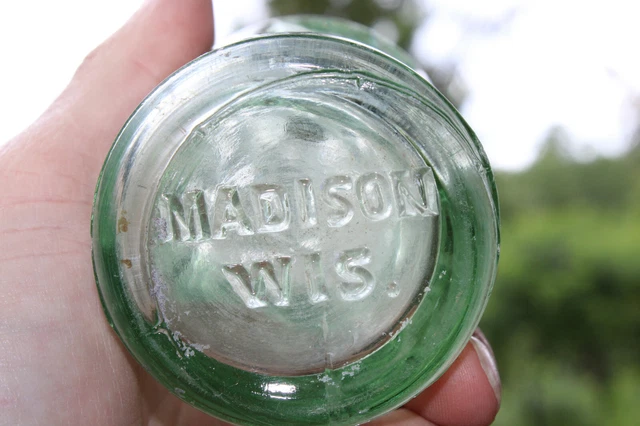 MADISON WISCONSIN COCA Cola Soda Water Embossed Bottle Wis WI Star G23 1923 Rare EUR 9,34 ...