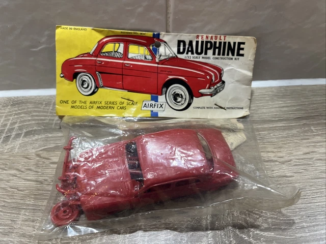 RARO KIT MODELLO Auto Vintage Airfix 1/32 Renault Dauphine Saccato & Non Aperto EUR 163,11 ...