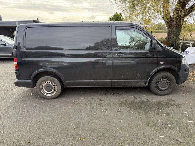 VW TRANSPORTER T5 1.9 tdi 84 bhp swb runs drives well clean van new mot ...