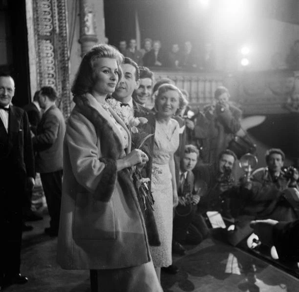 SOPHIA LOREN IN Paris Paris March 1956 Italian actress Sophia Lore- Old ...