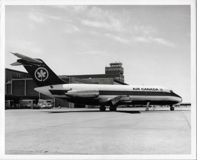 AIR CANADA DOUGLAS Dc-9 Large Vintage Original Airline Photo Ac £24.95 ...