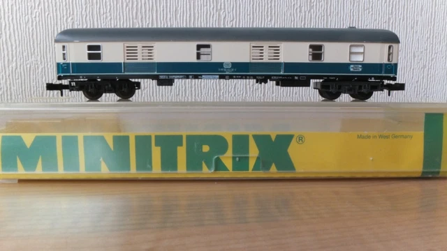 MINITRIX N 13076 DB ocean blue/cream bogie baggage car.Super condition ...