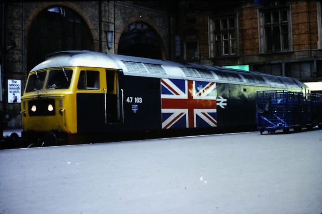ORIG 35MM COL/SLIDE~CLASS 47 47163 (QE11 Jubilee Flag)Livp St 22/10/77 ...