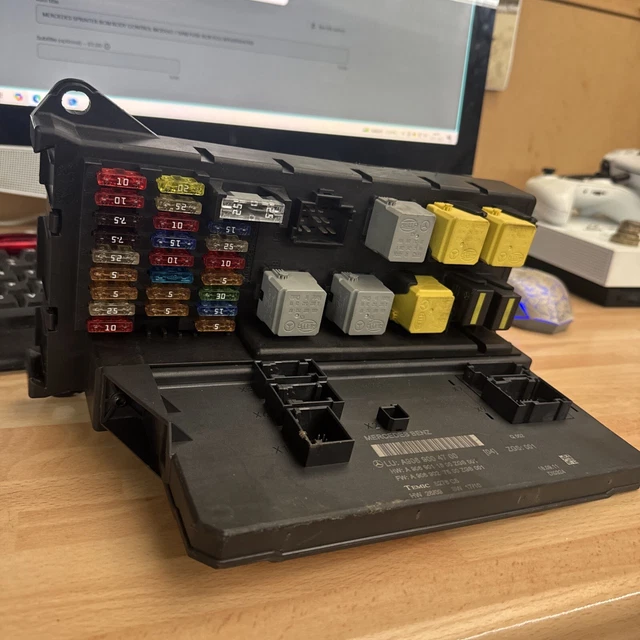 MERCEDES SPRINTER BCM Body Control Module / Sam Fuse Box Ecu ...