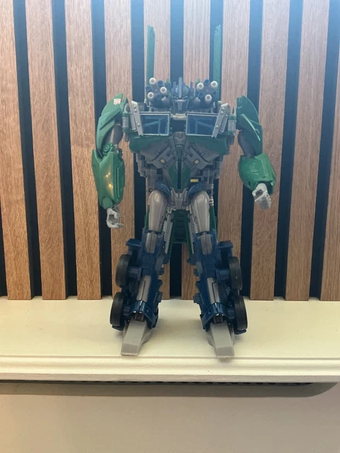 TRANSFORMERS PRIME BEAST Hunters Weaponizer Beast Tracker Optimus Prime ...