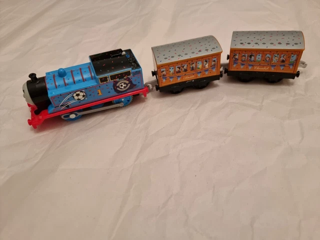 THOMAS TANK & Friends Trackmaster REVOLUTION TRAIN RED BLUE TEAM ...