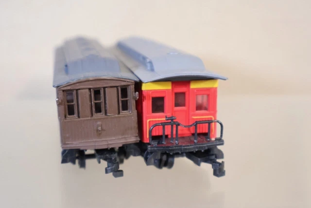 BACHMANN RAKE OF 2 HO GAUGE CENTRAL PACIFIC RR OLD TIME PASSENGER COACH ...