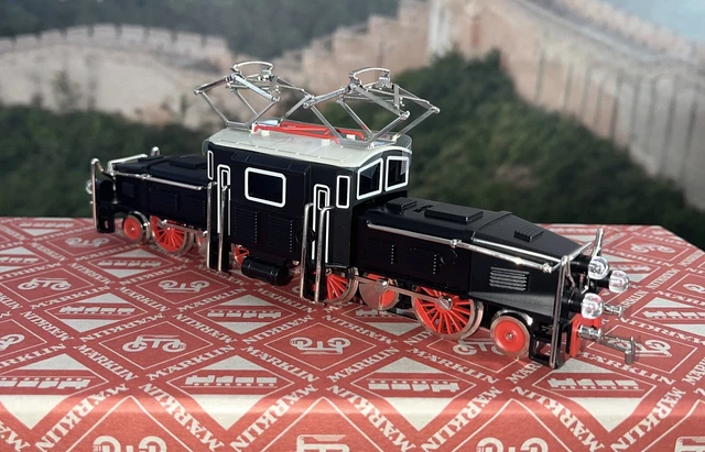 MÄRKLIN H0/00 / MÄRKLIN 18044 Krokodil CCS700 in schwarz, und sofort ...