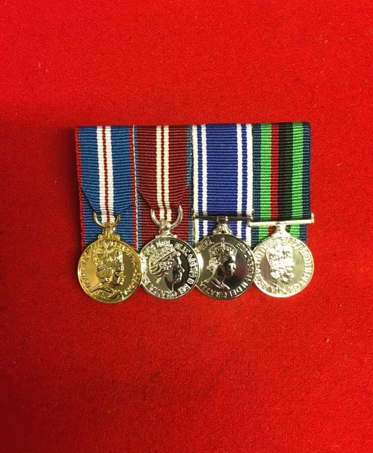 GOLDEN JUBILEE-DIAMONDJUBILEE-POLICE LSGC-RUC Service medal GC ...