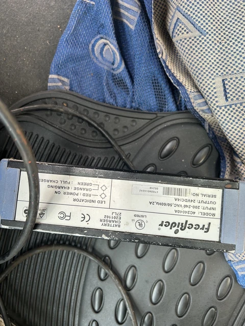 GENUINE FREERIDER MOBILITY Scooter Battery Charger Model 4C24040A 24VDC ...