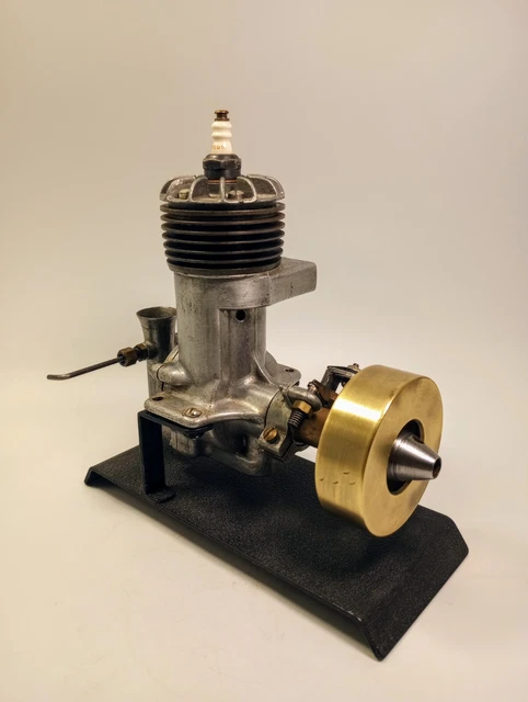 VINTAGE 1940 ATWOOD Champion Race Car Model Spark Ignition Tether Car ...