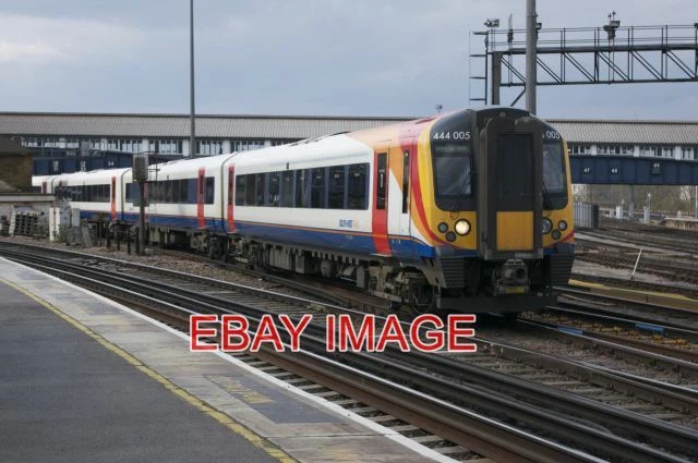 PHOTO CLASS 444 Set 444005 Departs Clapham Junction £1.00 - PicClick UK
