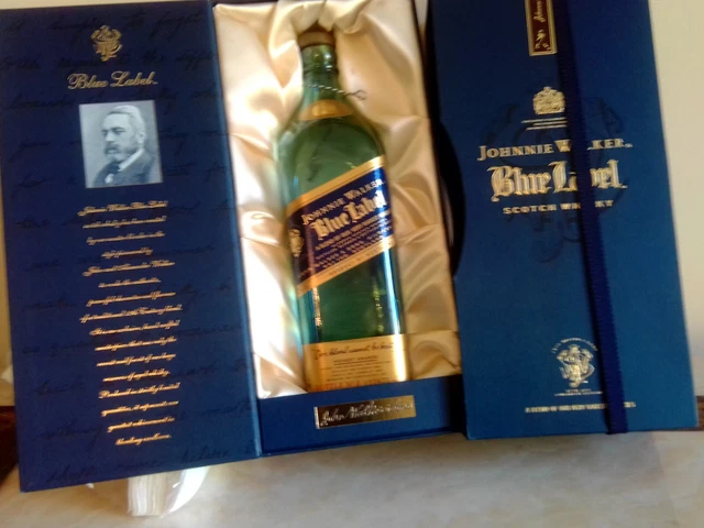 JOHNNIE WALKER BLUE Label whisky Empty box collectable and bottle 750 ...