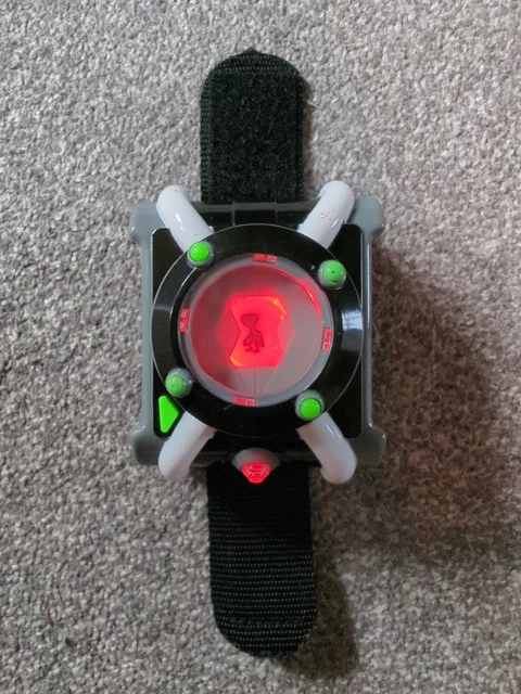 BEN 10 TEN Deluxe Omnitrix Watch Lights Sound Playmates Working £26.71 ...
