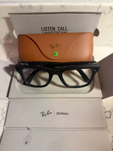 RAY-BAN META WAYFARER Smart Glasses Matte Black / Transition Green ...