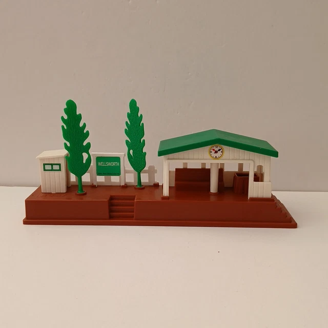 WELLSWORTH STATION TOMY Trackmaster Thomas the Tank Engine 2001 Vintage ...