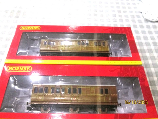 HORNBY 00 GAUGE R40081 & 40082- LNER 6 Wheel 1st & 3rd Class Coach ...