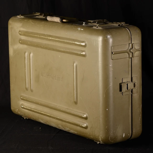 CONTAINER MILITAIRE US Army US property Pressure Equalizer 1982 Guerre ...